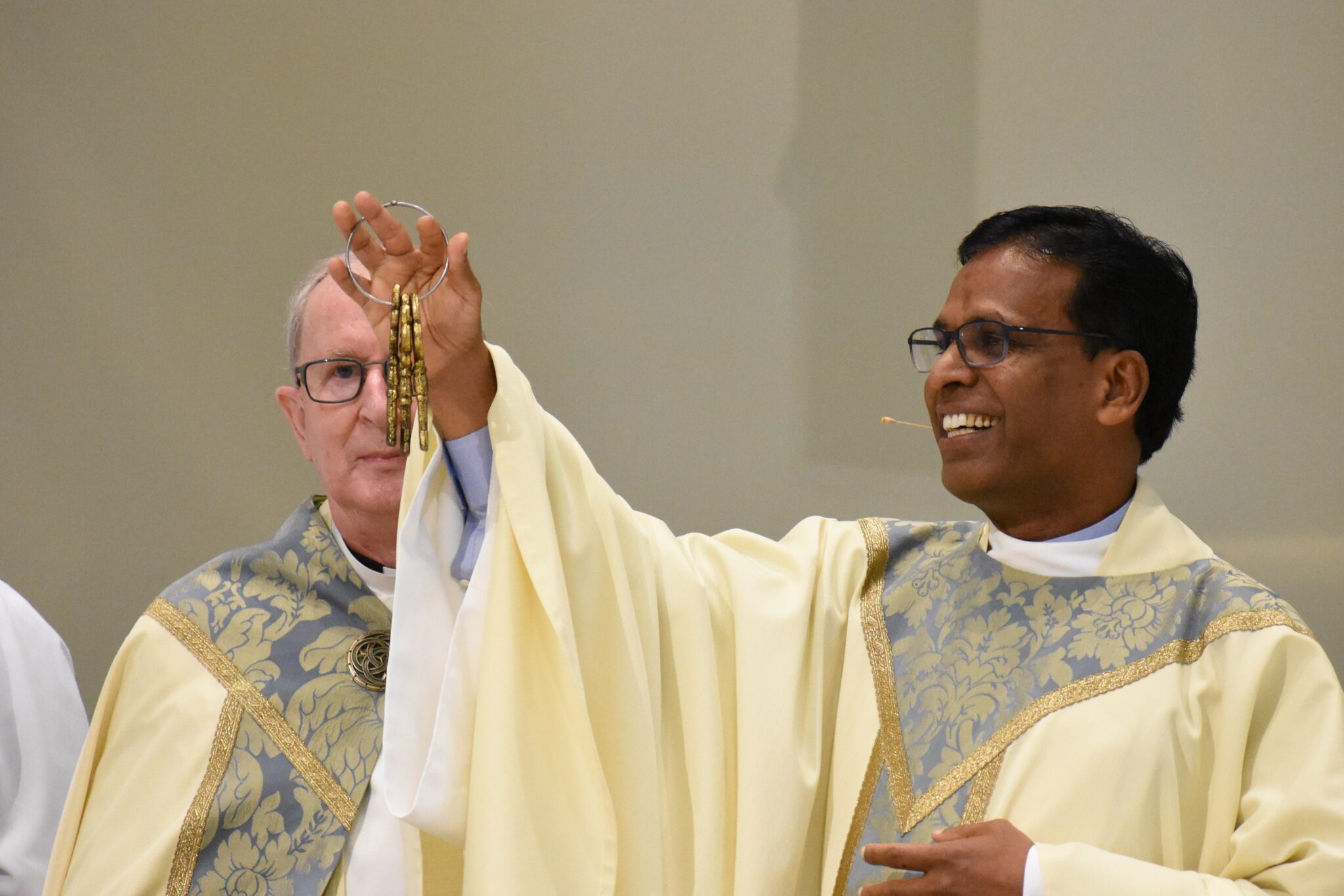 Holy Cross priest installed as pastor – Diocese of Orlando, Florida