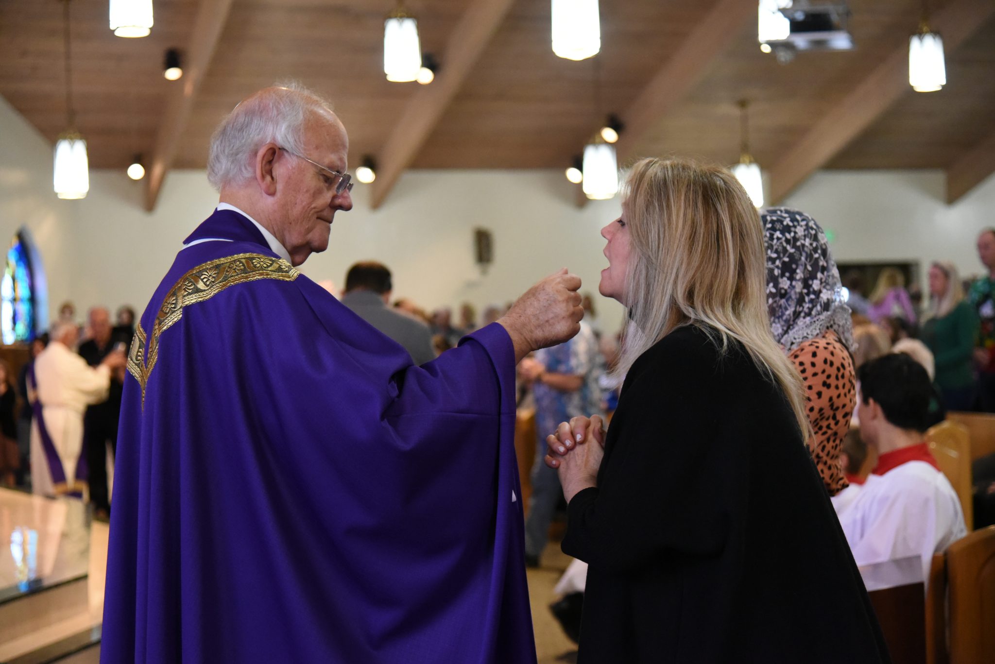 The meaning of the Mass Holy Communion: The Sacrament of love and unity ...