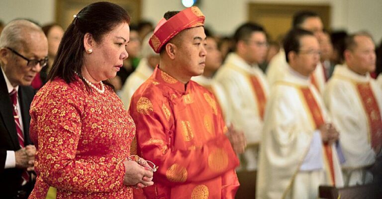 Catholic Culture: Why are there so many postures during Mass? – Diocese ...