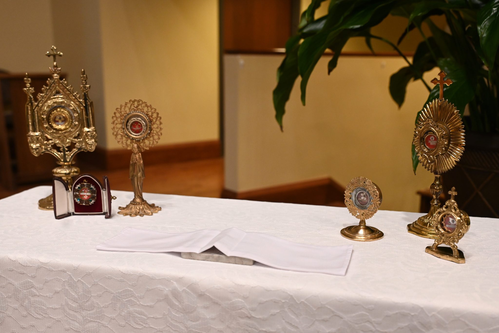 Consecrated virgin becomes new bride of Christ – Diocese of Orlando ...